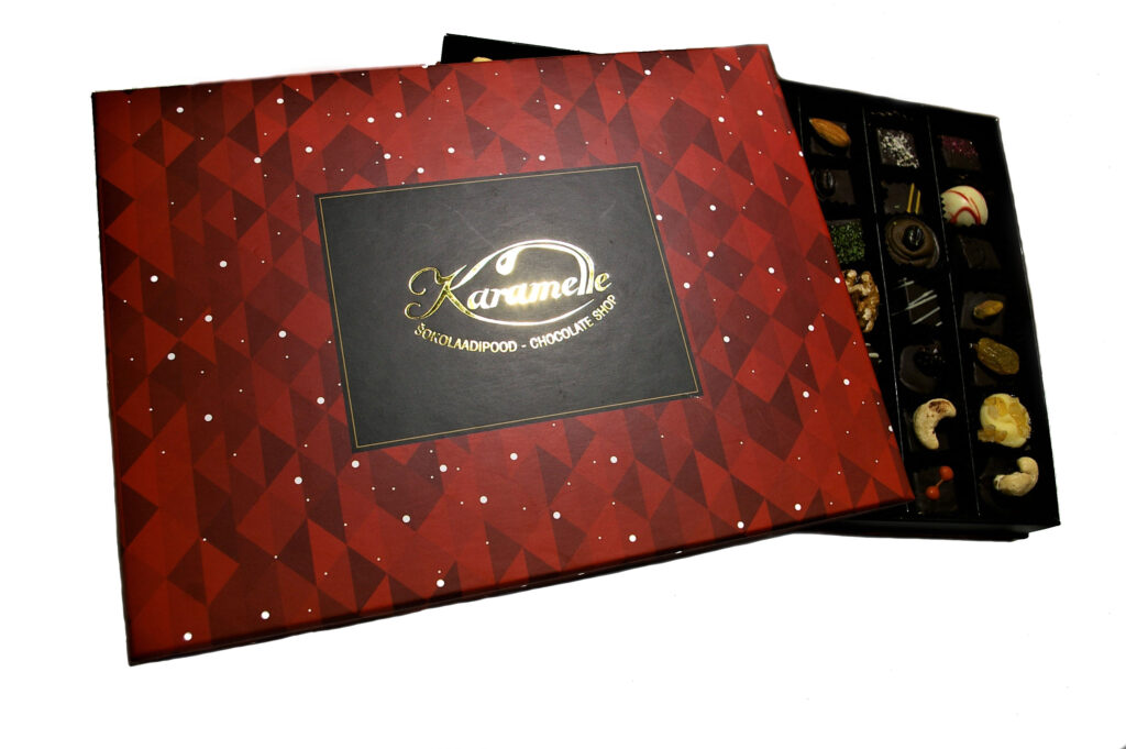 Punane kommikarp 56 käsitöökommiga | Karamelle